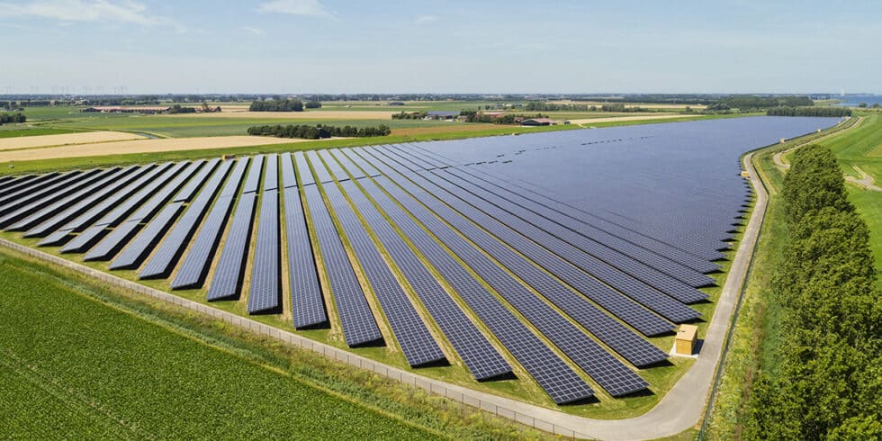 3 Largest Solar Power Farms In The United States In 2023